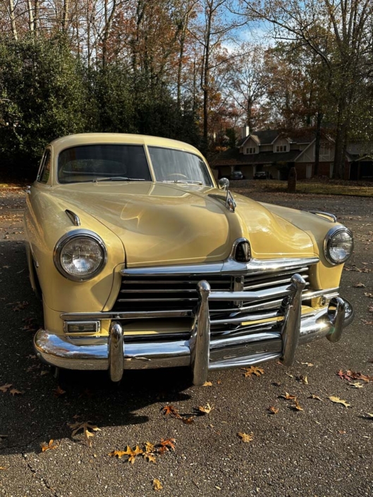 1949 Hudson Commodore – Timeless Elegance in Yellow – MotorAntiques
